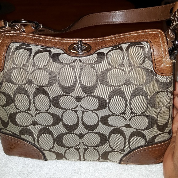 Coach | Bags | Coach Signature Chelsea Hobo Satchel | Poshmark